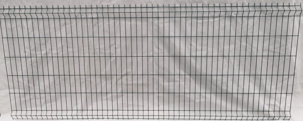 V Mesh Panel 1.23m x 2.5m - Green - internationalmeshgroup.com